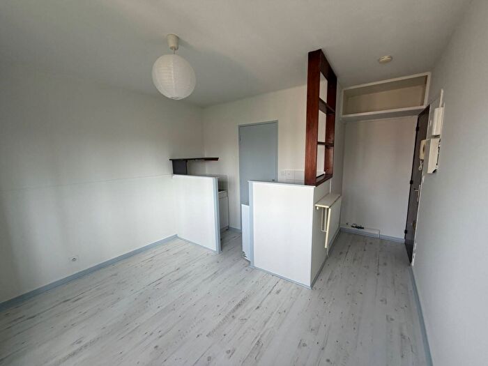 Appartement à louer - Nansouty, Saint Genès, Bordeaux - 1 pièce
