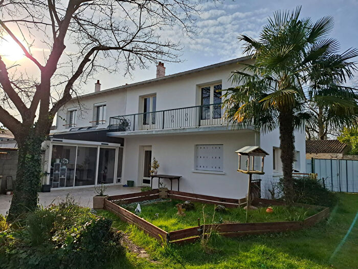Maison 7 pièces à Arçais, à vendre