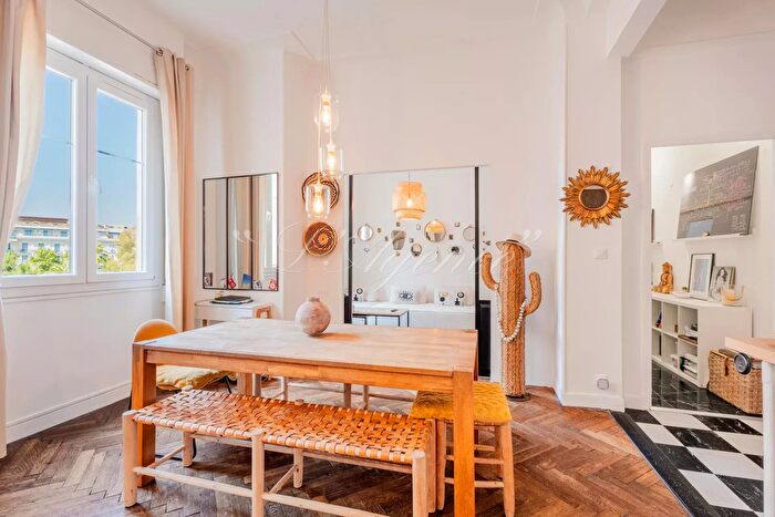 Appartement 3 pièces à vendre à Nice, Centre-ville