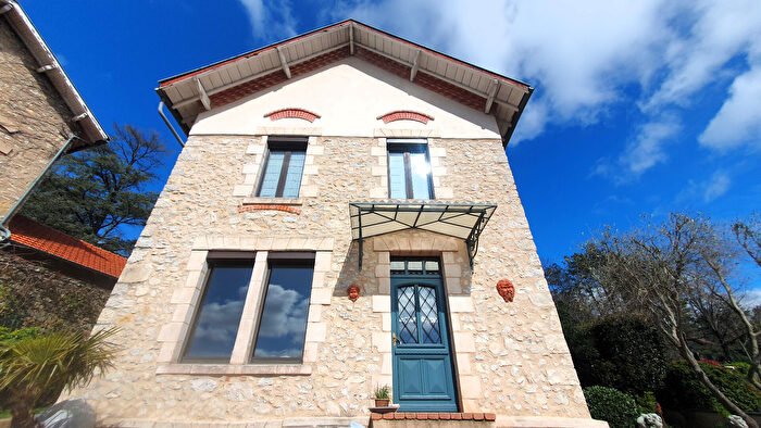 Villefranche-de-Rouergue, Tricot : Maison 7 pièces à vendre