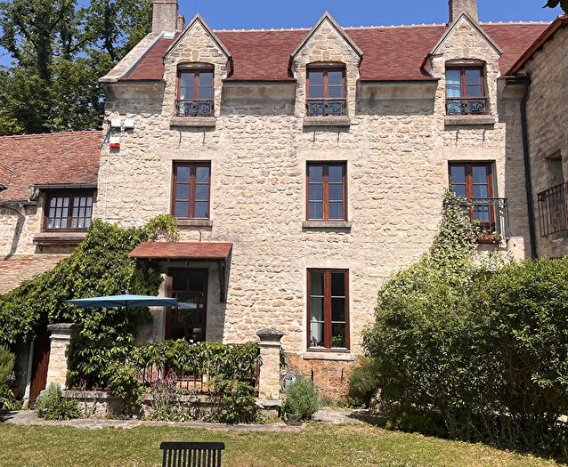 Verneuil-sur-Seine, Centre-ville, Gare : Maison 8 pièces à vendre