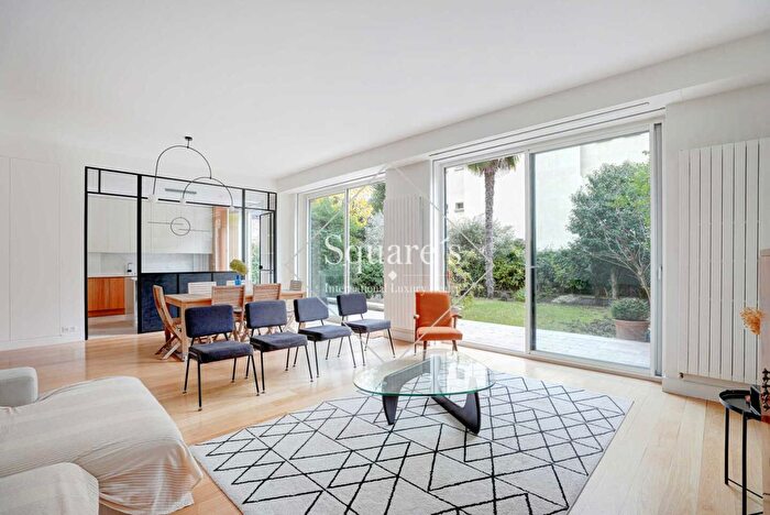 Appartement à vendre - Levallois-Perret - 7 pièces - 5 chambres