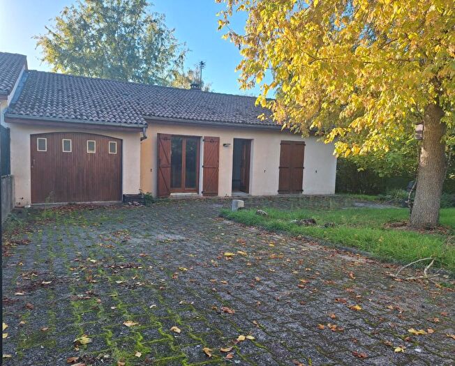 Maison à louer - Domaize - 4 pièces - 3 chambres