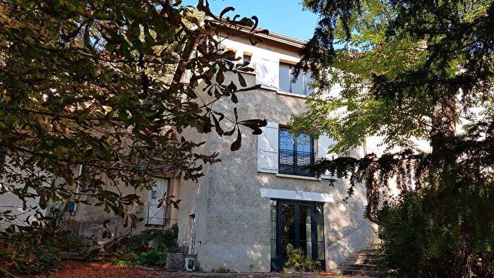 Centre, Sainte-Foy-lès-Lyon : Maison 4 pièces à louer