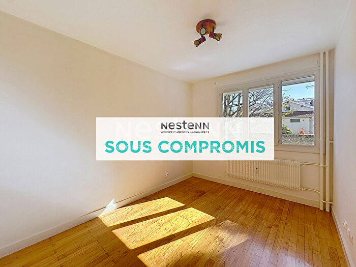 Appartement à vendre - Bron, Centre-ville - 3 pièces - 2 chambres