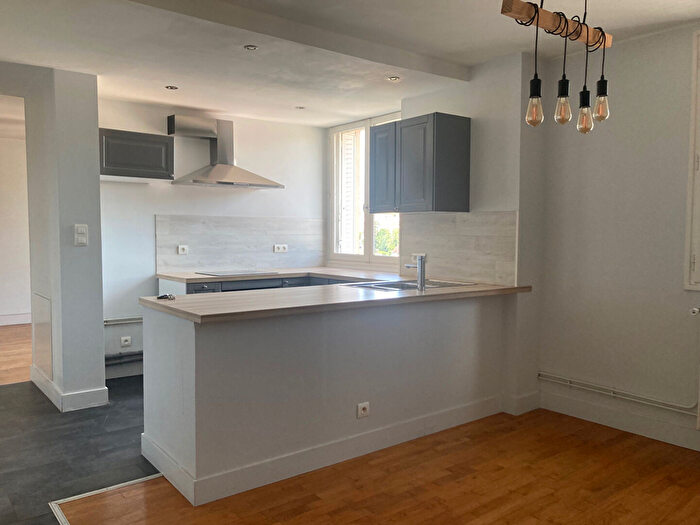 Appartement à louer - Besançon, Chaprais Cras - 4 pièces - 2 chambres