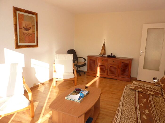 Appartement à louer - Montbéliard, Faubourg, Mont-Chevis, Chiffogne, Citadelle - 2 pièces - 1 chambre