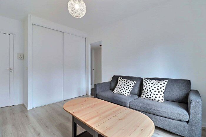 Appartement à louer - Grandes Carrières-Clichy, Paris ème - 1 pièce