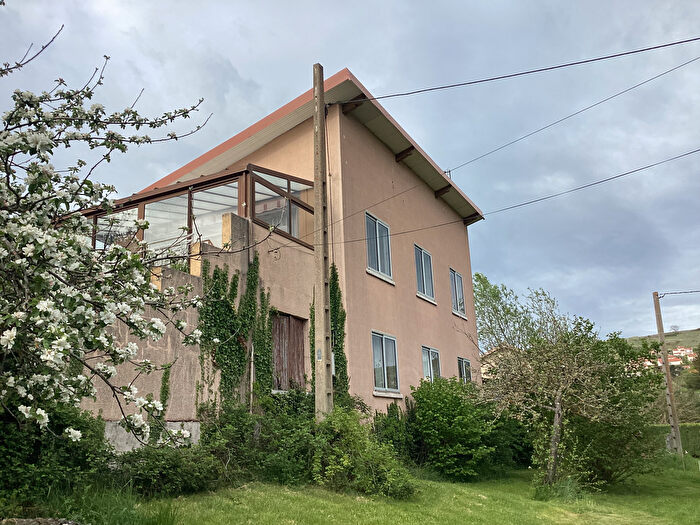 Le Monastier-sur-Gazeille : Maison 7 pièces à vendre