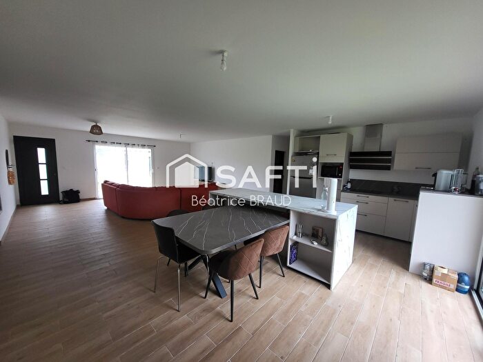 Maison à vendre - Séreilhac - 5 pièces - 3 chambres