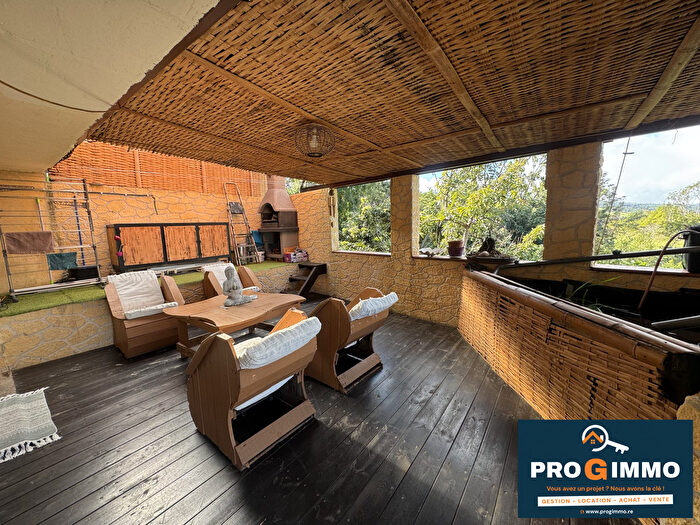 Maison à vendre - Le Tampon, Onzième, Douzième - 9 pièces - 6 chambres