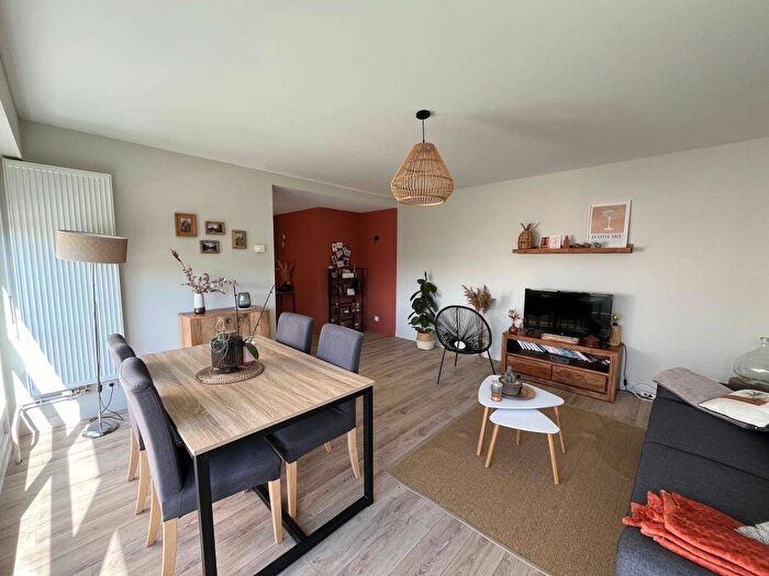 Appartement à louer - La Verchere, Charnay-lès-Mâcon - 3 pièces - 2 chambres