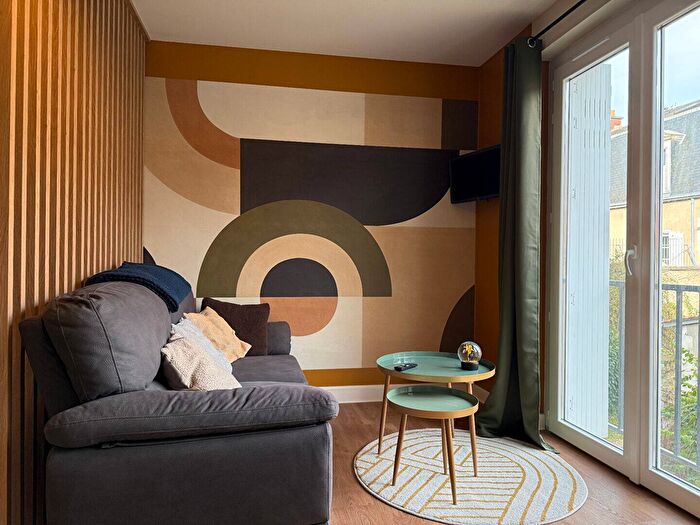 Appartement à louer - Trois Quartiers-Centre Ville, Poitiers - 1 pièce