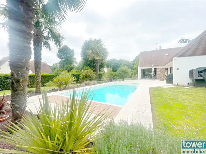 Mathieu - Maison 9 pièces à vendre
