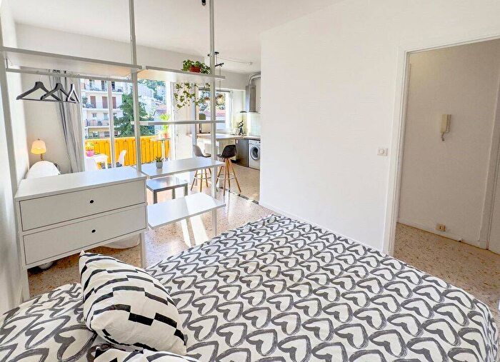 Appartement à louer - Saint-Pierre-De-Féric, Nice - 1 pièce