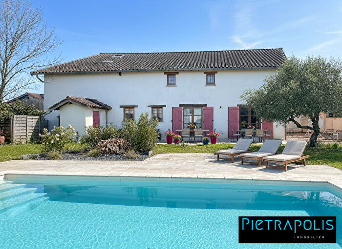 Maison à vendre - Lurcy - 9 pièces - 7 chambres