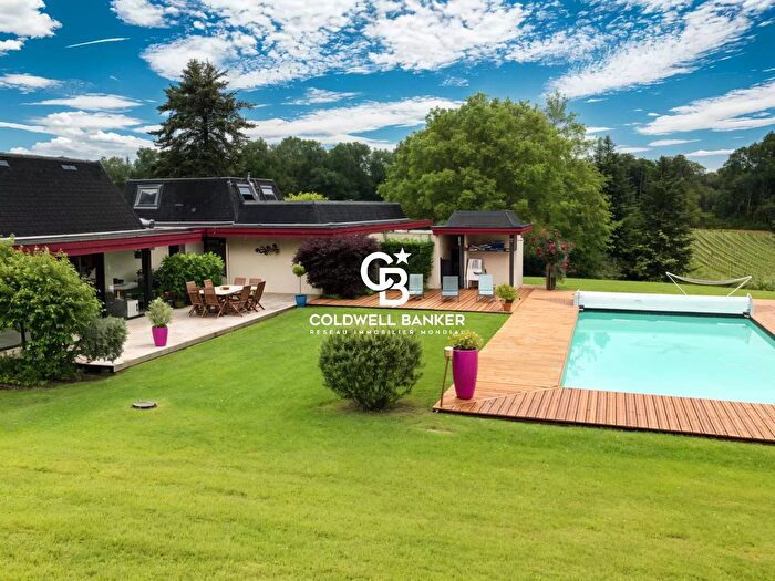 Maison à vendre - Nérigean - 9 pièces - 6 chambres