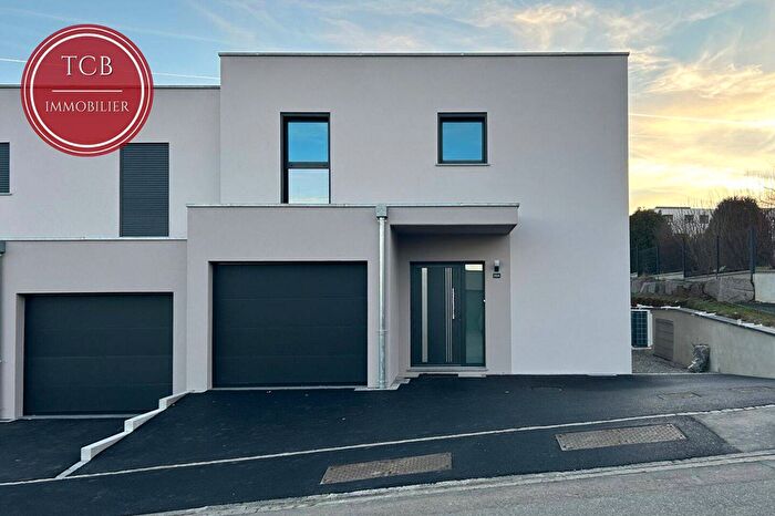 Maison à louer - Est, Altkirch - 5 pièces - 3 chambres