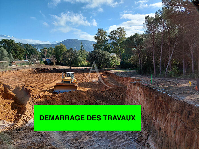 Appartement à vendre - Calvi - 4 pièces - 3 chambres