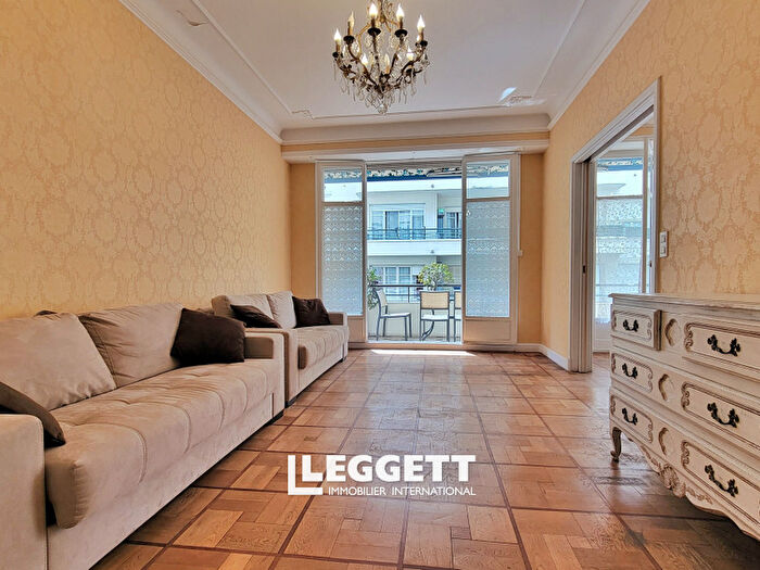 Appartement à vendre - Nice, Saint-Lambert, Bas-Cimiez - 3 pièces - 2 chambres