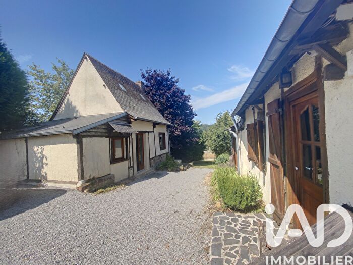 Maison 9 pièces à Commenchon, à vendre