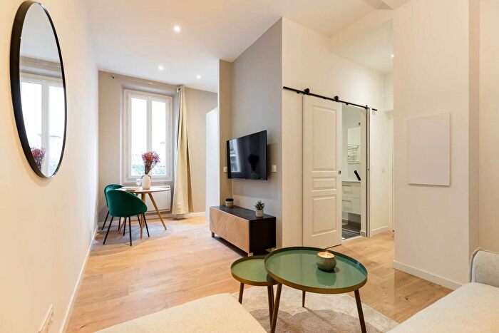 Lodi, Marseille 6ème arrondissement : Appartement 2 pièces à louer