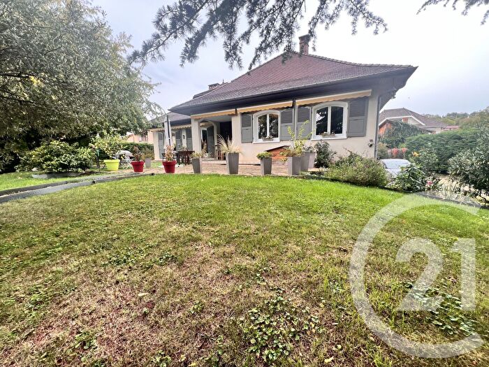 Maison à vendre - Saint-Jean-de-Moirans - 6 pièces - 5 chambres