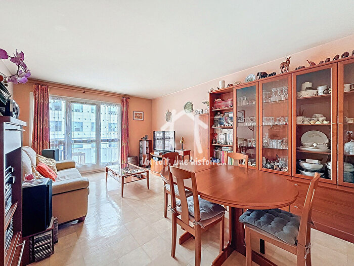 Appartement à vendre - Courbevoie, Gambetta, La Défense - 3 pièces - 2 chambres