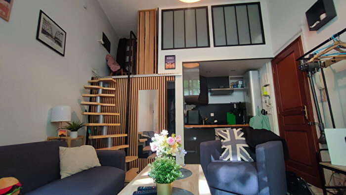 Appartement à vendre - Quartiers Centre, Colombier - 1 pièce