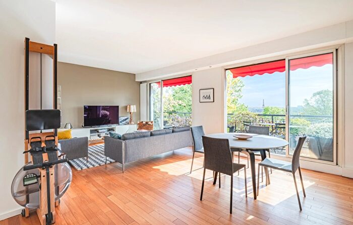 Appartement 5 pièces à vendre - Suresnes, Plateau Ouest