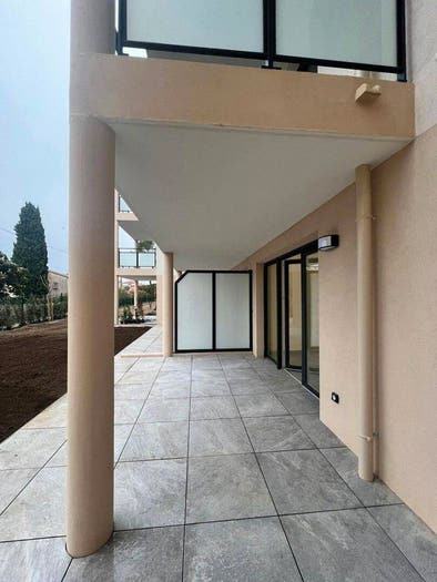 Extension Années -, Brignoles : Appartement 2 pièces à louer