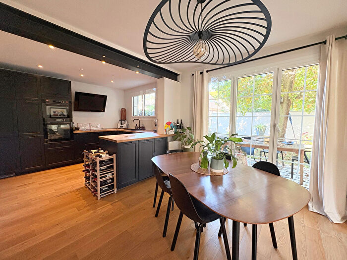 Maison à vendre - Le Plessis-Trévise, Saint-Antoine - 6 pièces - 4 chambres