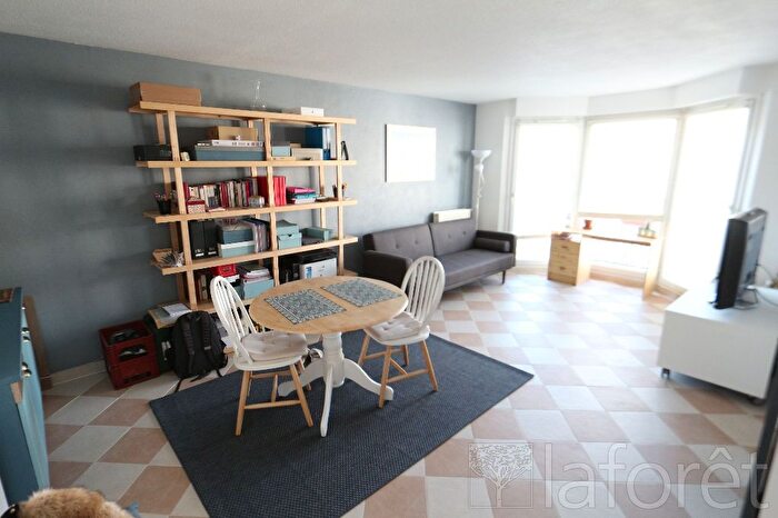 Appartement 2 pièces à louer à Nanterre, Chemin de l'île