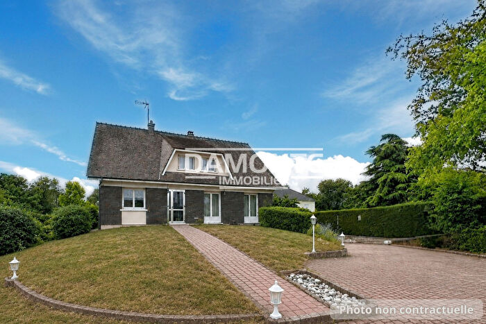Maison 8 pièces à Sainte-Maure, à vendre