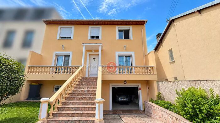 Maison 10 pièces à vendre à Gagny, Plateau, Franceville