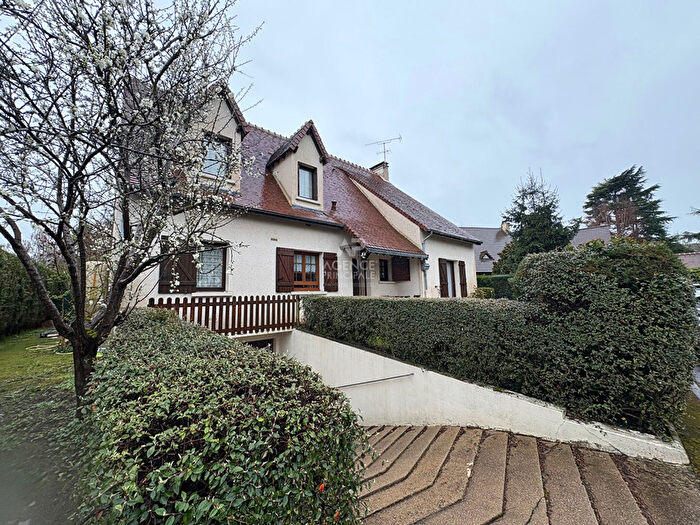 Maison à vendre - Saint-Germain-en-Laye, Pontel, Schnapper, Sous-préfecture - 8 pièces - 5 chambres