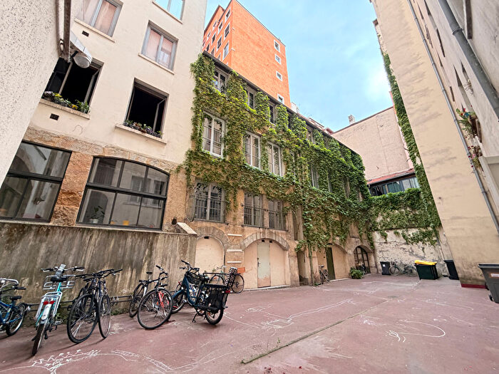 Lyon 1er, Haut, Coeur des Pentes : Appartement 2 pièces à vendre
