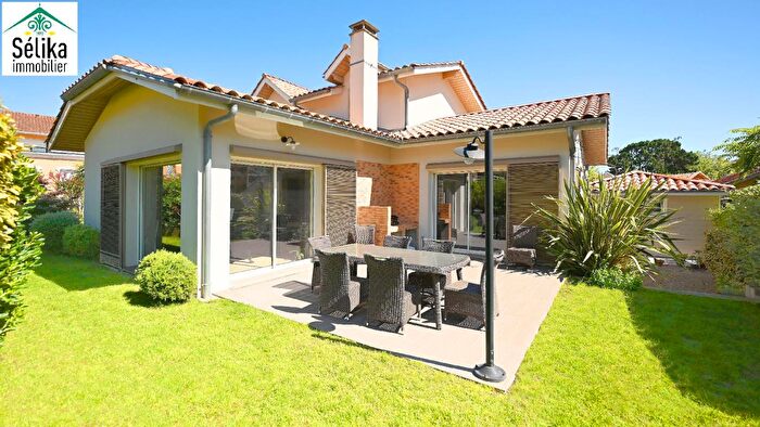 Maison à vendre - Arcachon, Saint-Ferdinand - 6 pièces - 4 chambres