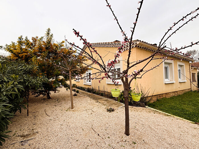 Maison à vendre - Bagnols-sur-Cèze, Berret, Euze - 5 pièces - 3 chambres