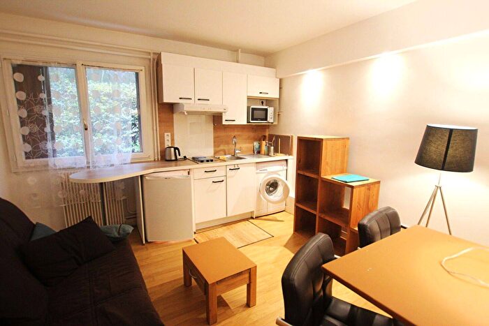 Appartement à louer - Le Centre, Meudon - 1 pièce