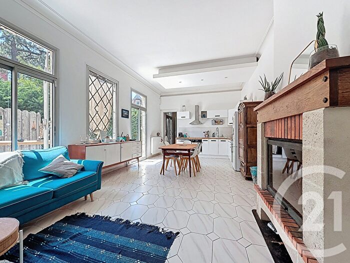 Maison à vendre - Arcachon, Centre-ville, La Chapelle, Gare - 5 pièces - 4 chambres