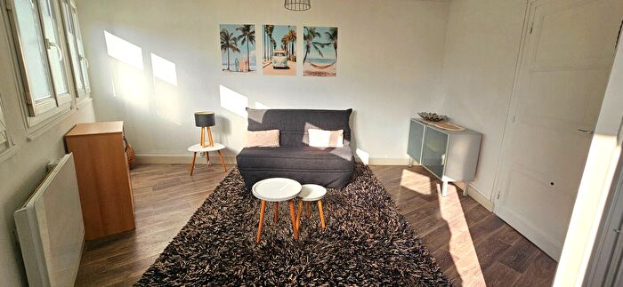 Appartement à louer - Chalon-sur-Saône, La Citadelle - 1 pièce