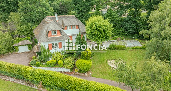 Maison 6 pièces à Saint-Priest-en-Jarez, à vendre