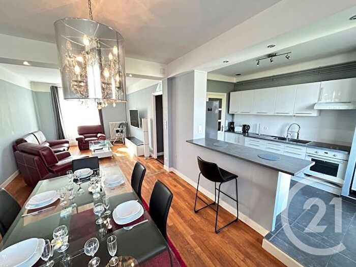 Châlons-en-Champagne, Centre-ville : Appartement 4 pièces à louer