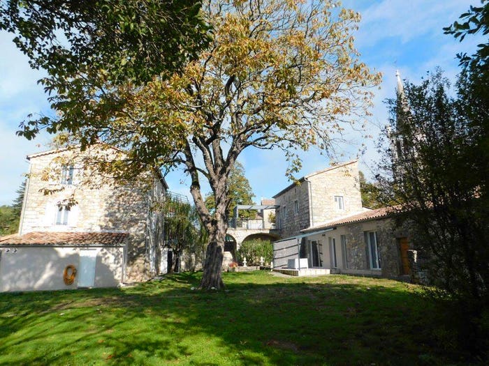 Berrias-et-Casteljau - Appartement 3 pièces à louer