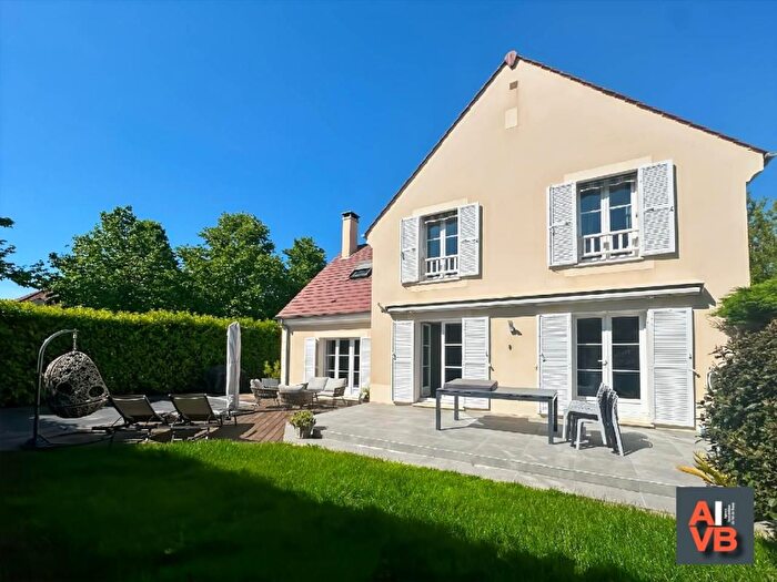 Maison 6 pièces à Bussy-Saint-Georges, à vendre