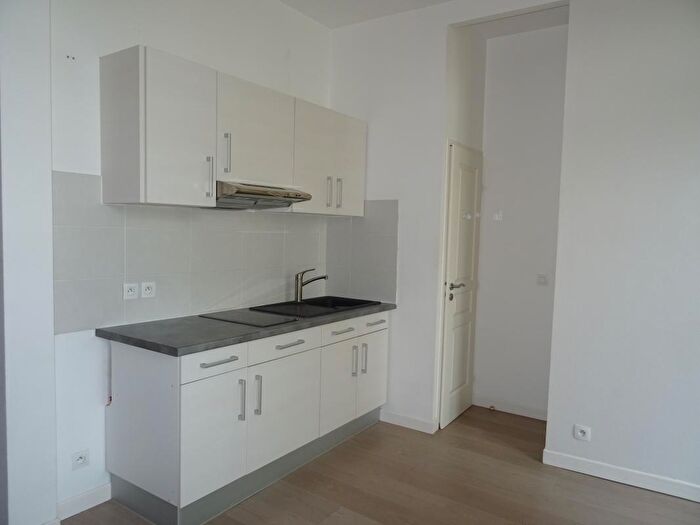 Appartement à louer - Aix-les-Bains, Centre-ville - 2 pièces - 1 chambre