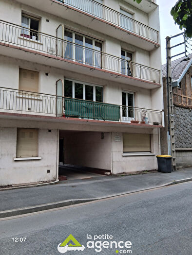 Montluçon, Croix Blanche, Diénat : Appartement 2 pièces à vendre