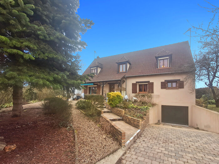 Maison à vendre - Maintenon - 9 pièces - 6 chambres