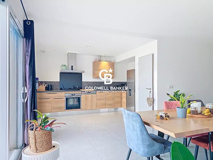 Maison à vendre - Saint-Xandre - 4 pièces - 3 chambres